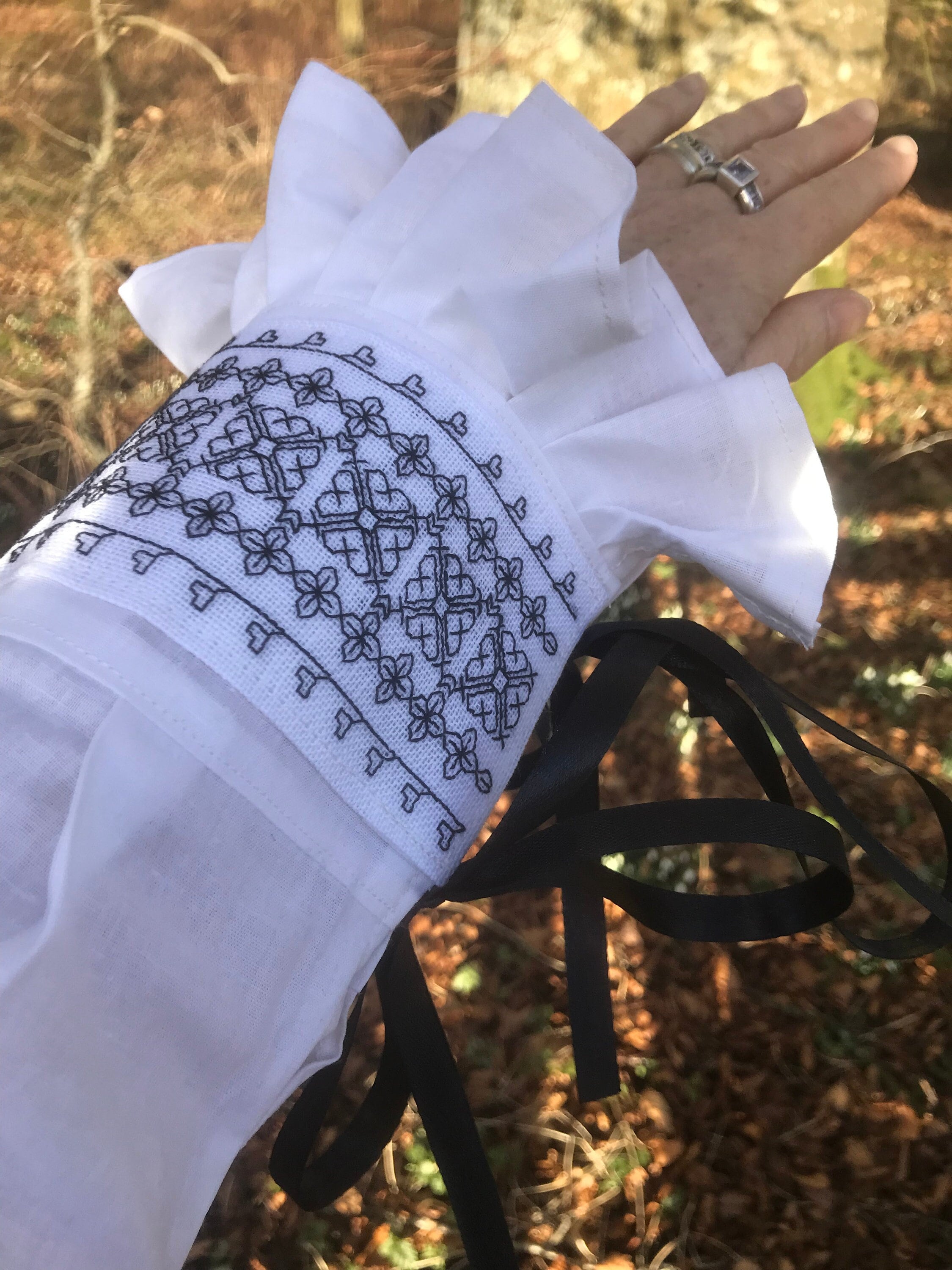 Tudor Valentine - Historical Blackwork Embroidery Pattern - Elizabethan ...