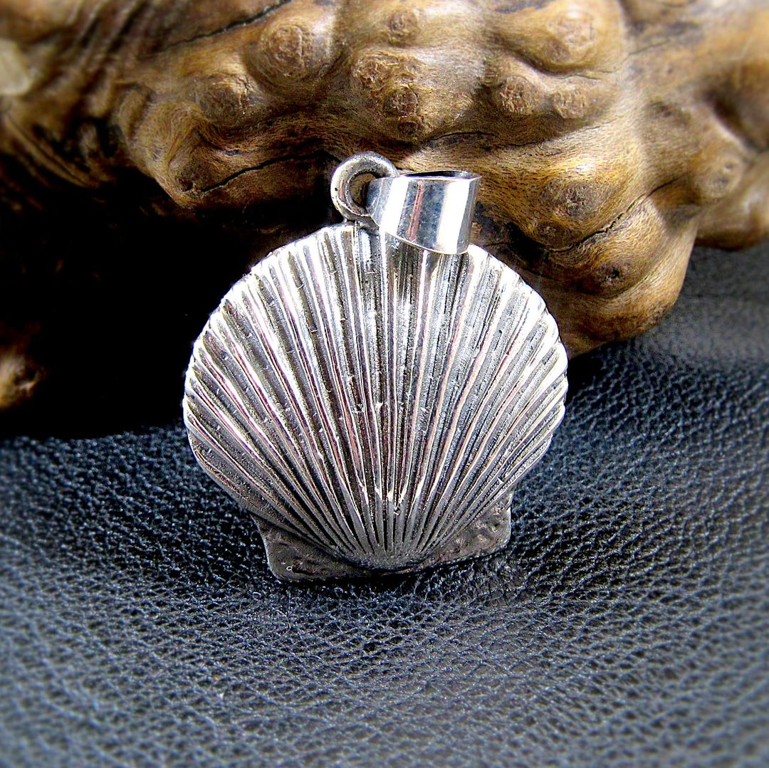 Solid 925 Sterling Silver Seashell Pendant - Clam Shell Scallop Charm ...