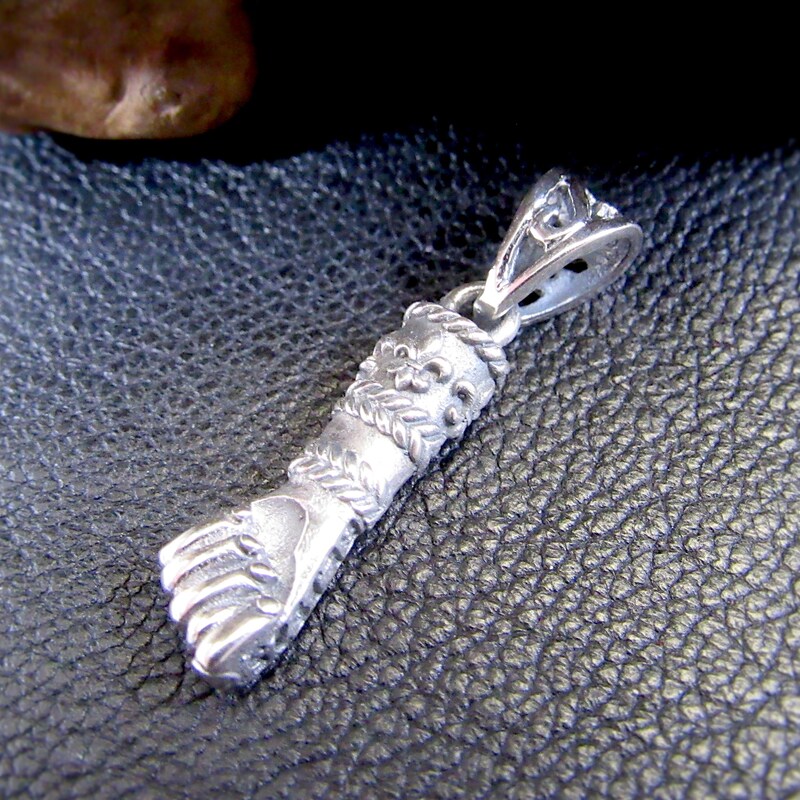 Azabache - Etsy