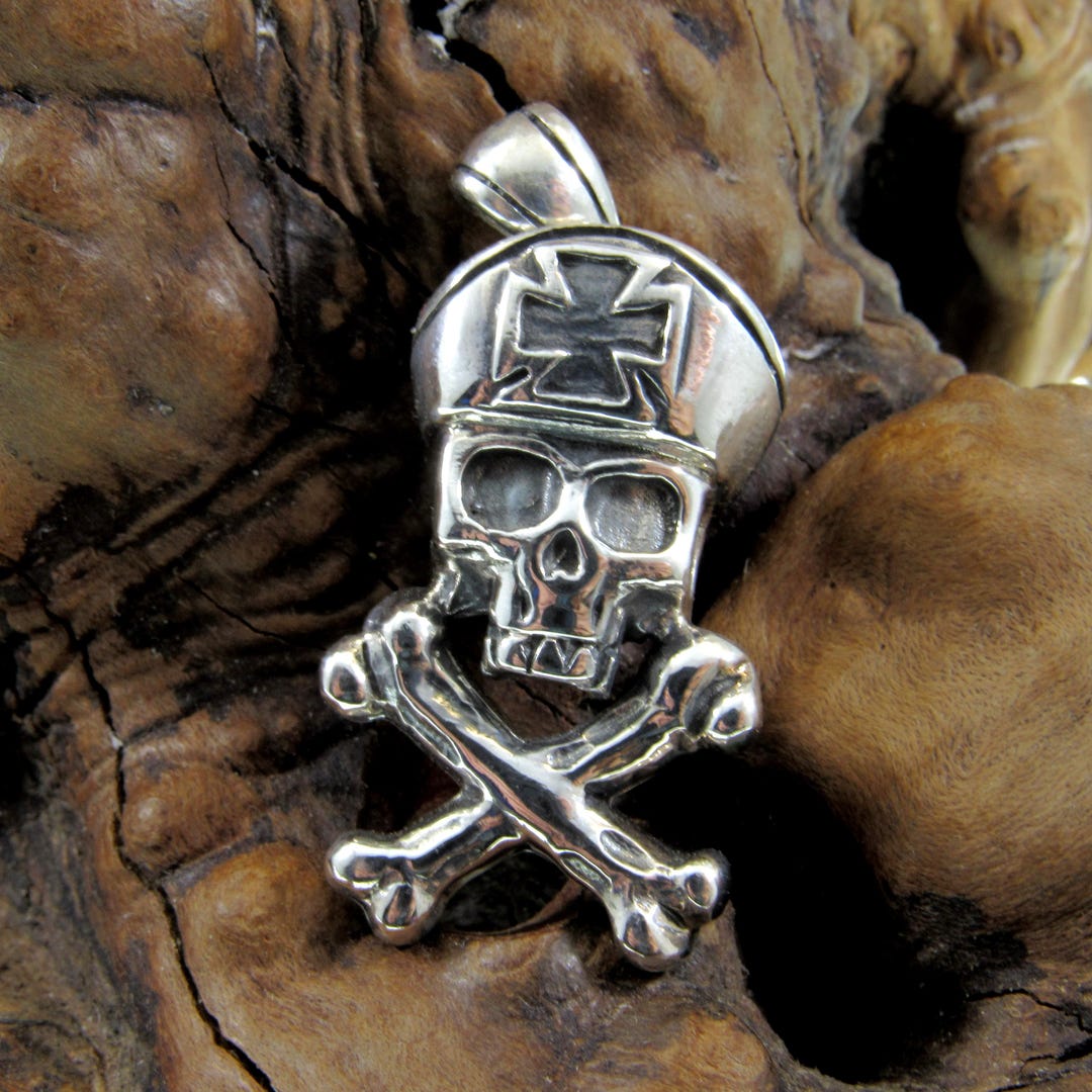 Solid 925 Sterling Silver Pirate Pendant, Jolly Roger Skeleton ...