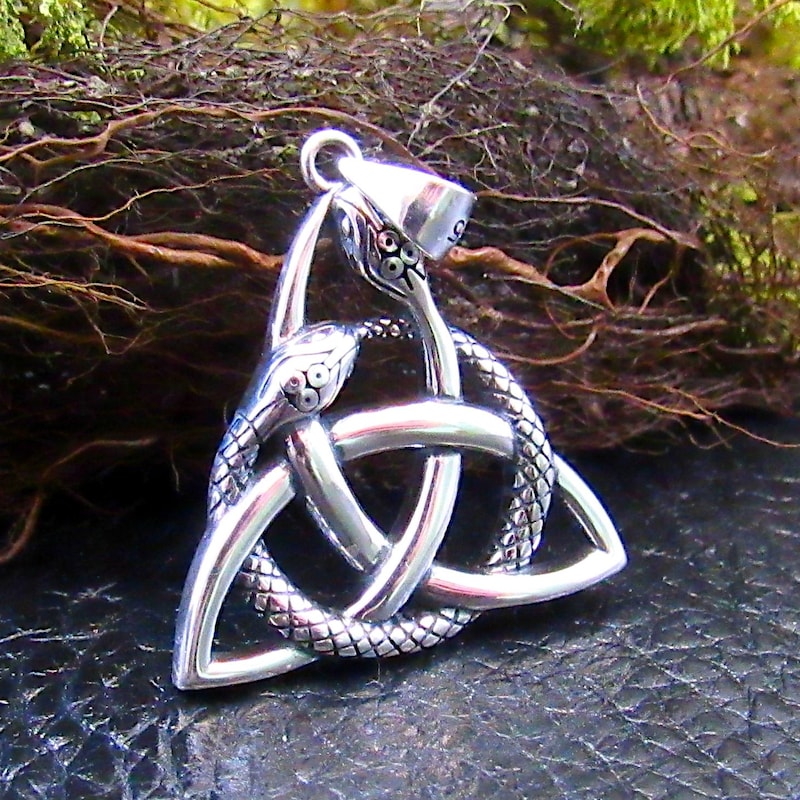 Dragon Triquetra Necklace - Etsy