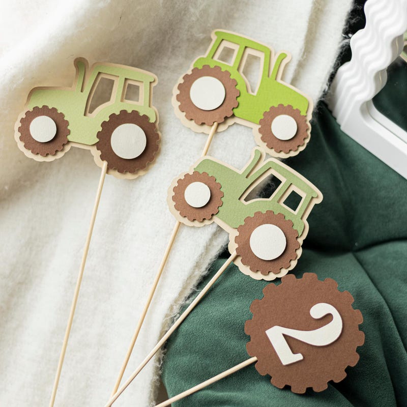 Tractor Centerpiece - Etsy