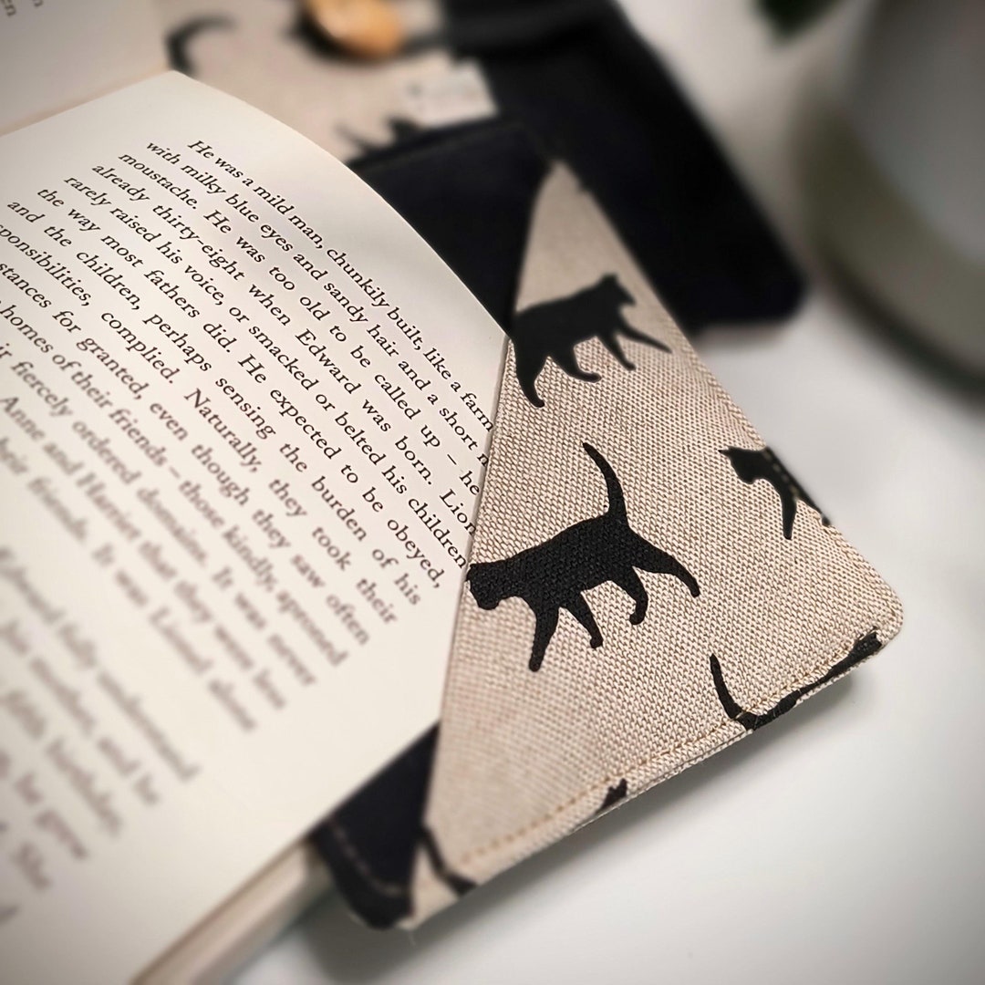 Black Cat Silhouette Corner Bookmark: Book Lover Gift - Etsy