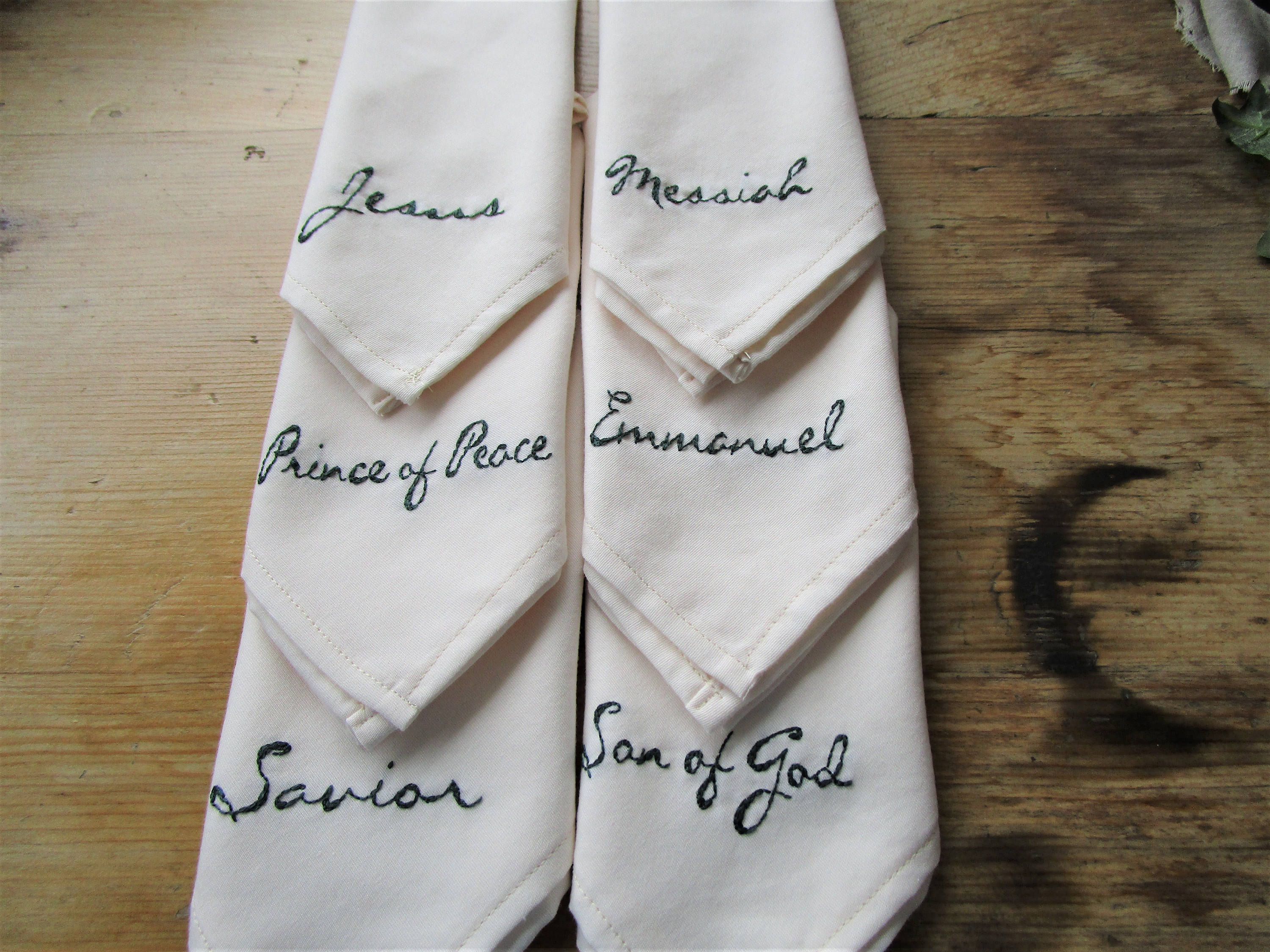 Hand Embroidered Cloth Napkin Set -names of Jesus in Pine Green - Etsy