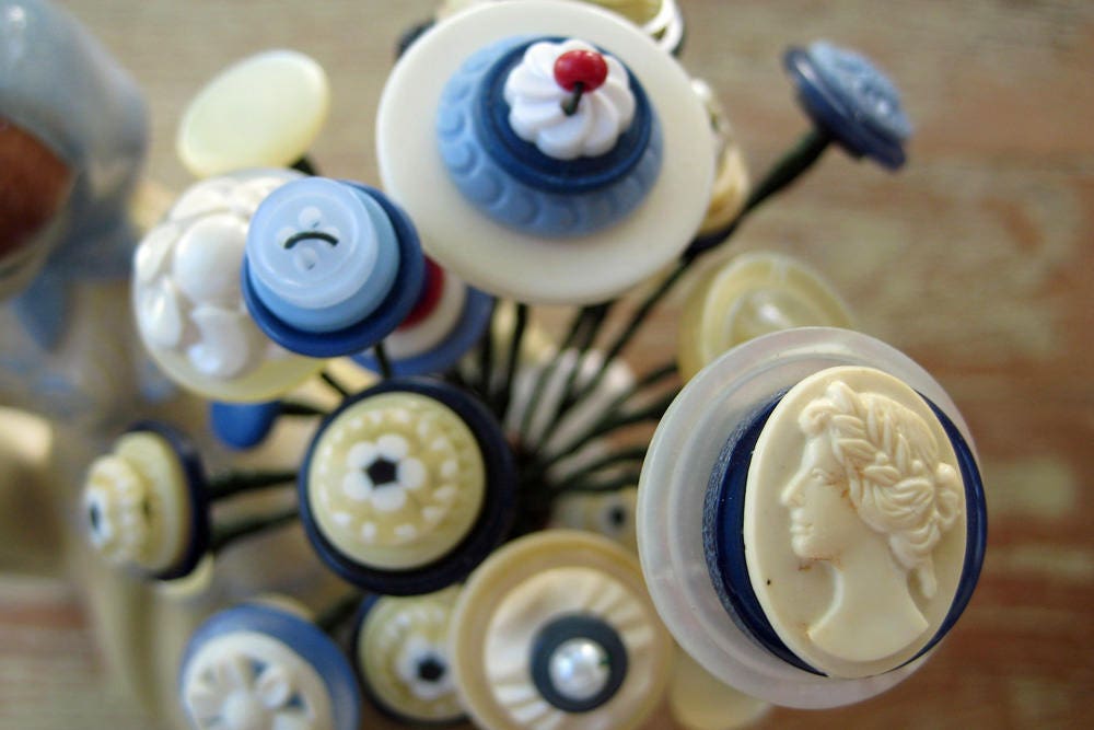 Vintage Button Bouquet: "daisy" - Etsy