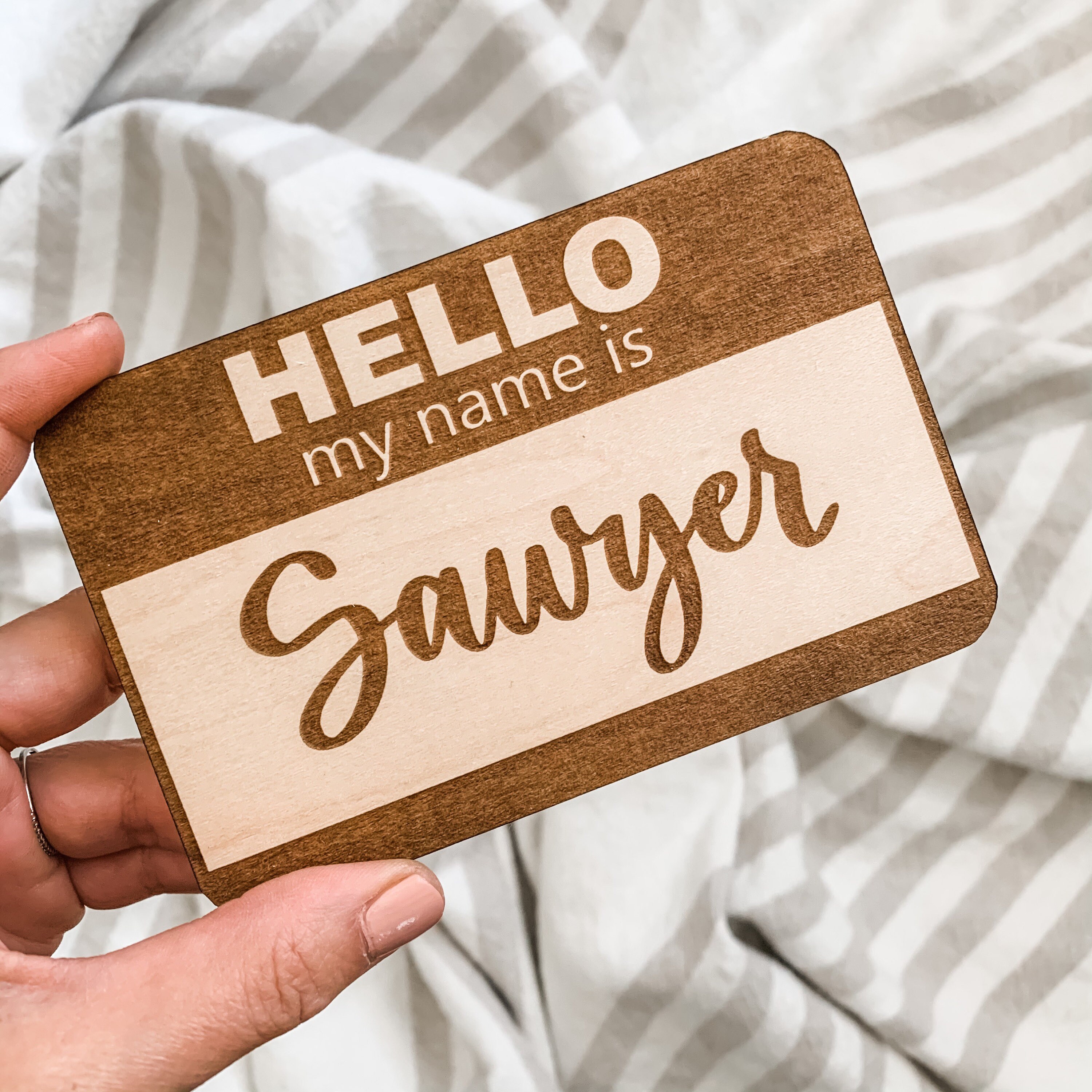 Hand Lettered Wooden Baby Name Tag / Personalized Newborn - Etsy