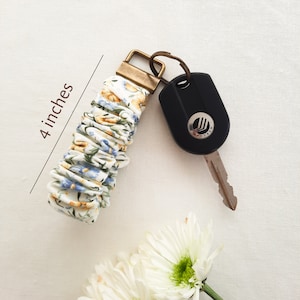 Scrunchie Keychain Wristlet, Key Fob Keychain, Scrunchie Keychain ...