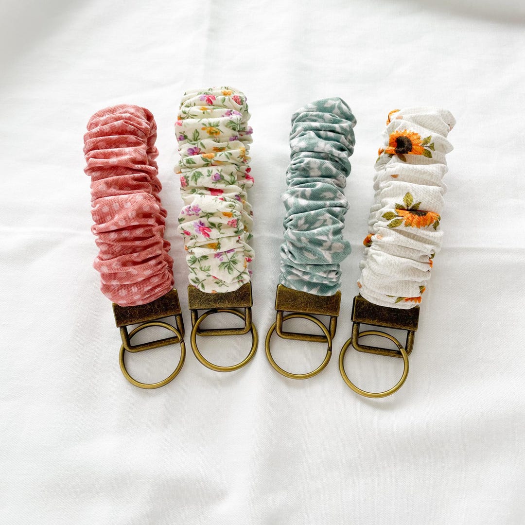 Scrunchie Keychain Wristlet, Key Fob Keychain, Scrunchie Keychain ...