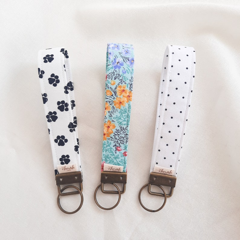 Floral Fabric Keychain Wristlet, Car Key Fob, Handmade - Etsy