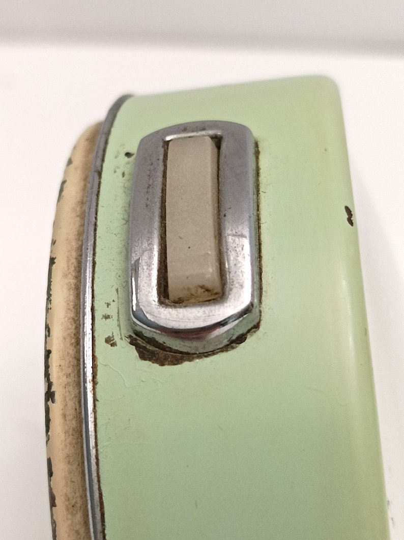 Vintage Spanish Alarm Clock Circa 1960 Green Alba Alarm Clock With ...