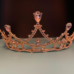 Light up LED Queen Tiara Crown Multiple Choices Christmas, New Year’s ...