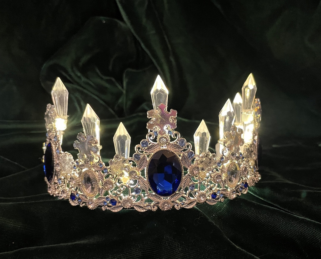 Light up LED Queen Tiara Crown Multiple Choices Christmas, New Year’s ...