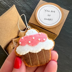 Felt Cupcake Miniature, Funny Pocket Gift, Keepsake Matchbox Gift - Etsy