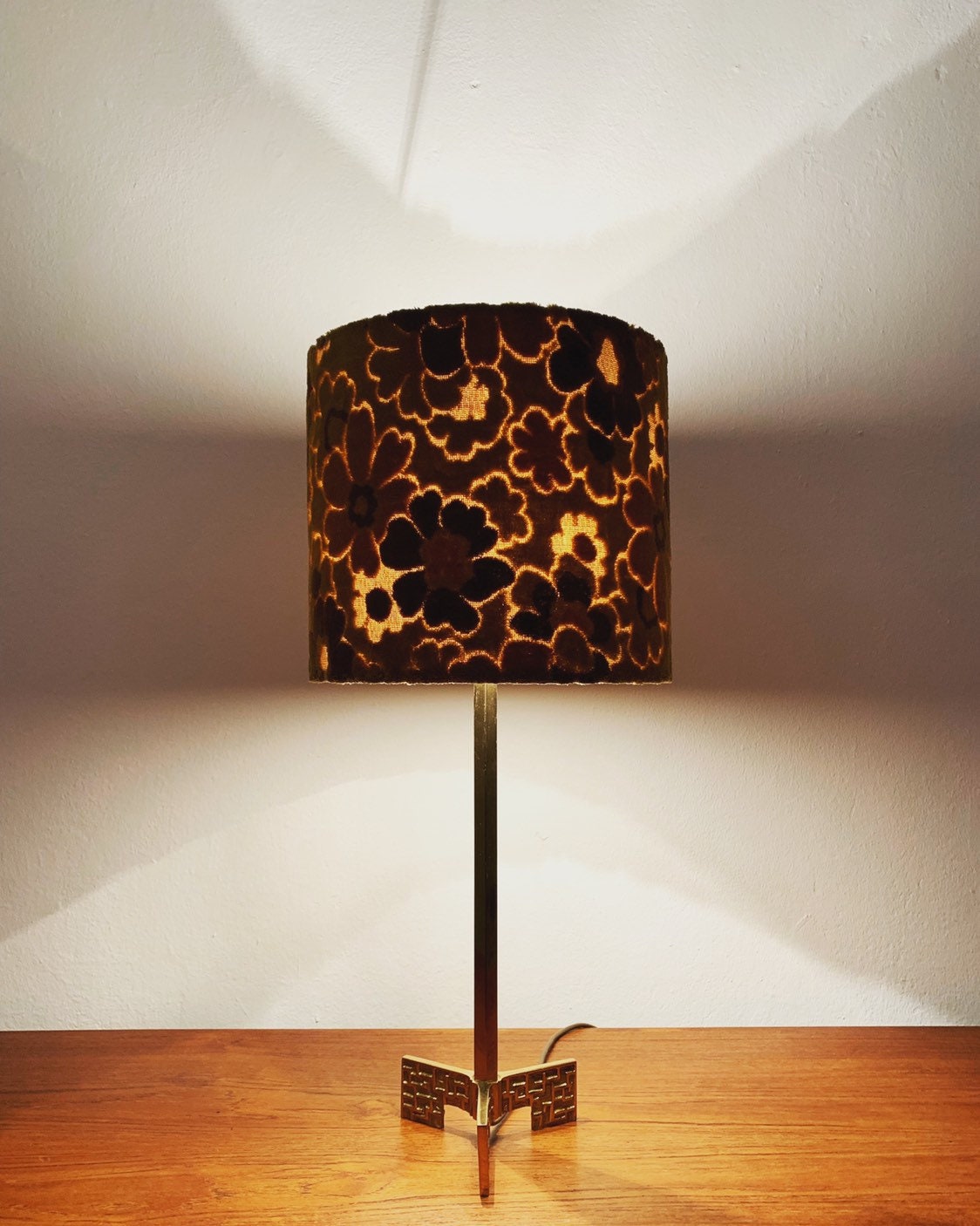 Fabulous italian Mid Century Modern brutalist brass table lamp | Etsy