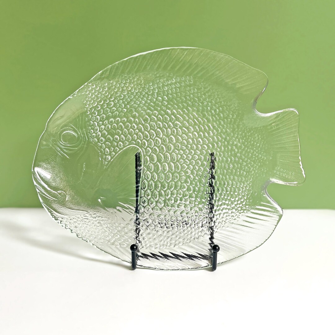 Vintage Fish Shaped Dinner Plate: Arcoroc Poisson Retro Textured Glass ...