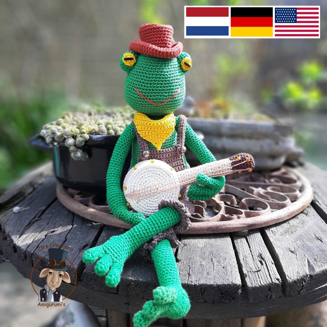 Nelson the Frog: the Happiest Banjo Player You'll Ever Meet. Amigurumi ...