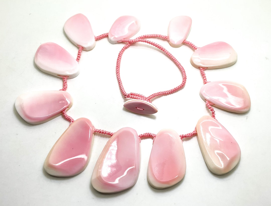 Natural Queen Conch Necklace, Light Pink White Queen Conch Shell Pear ...