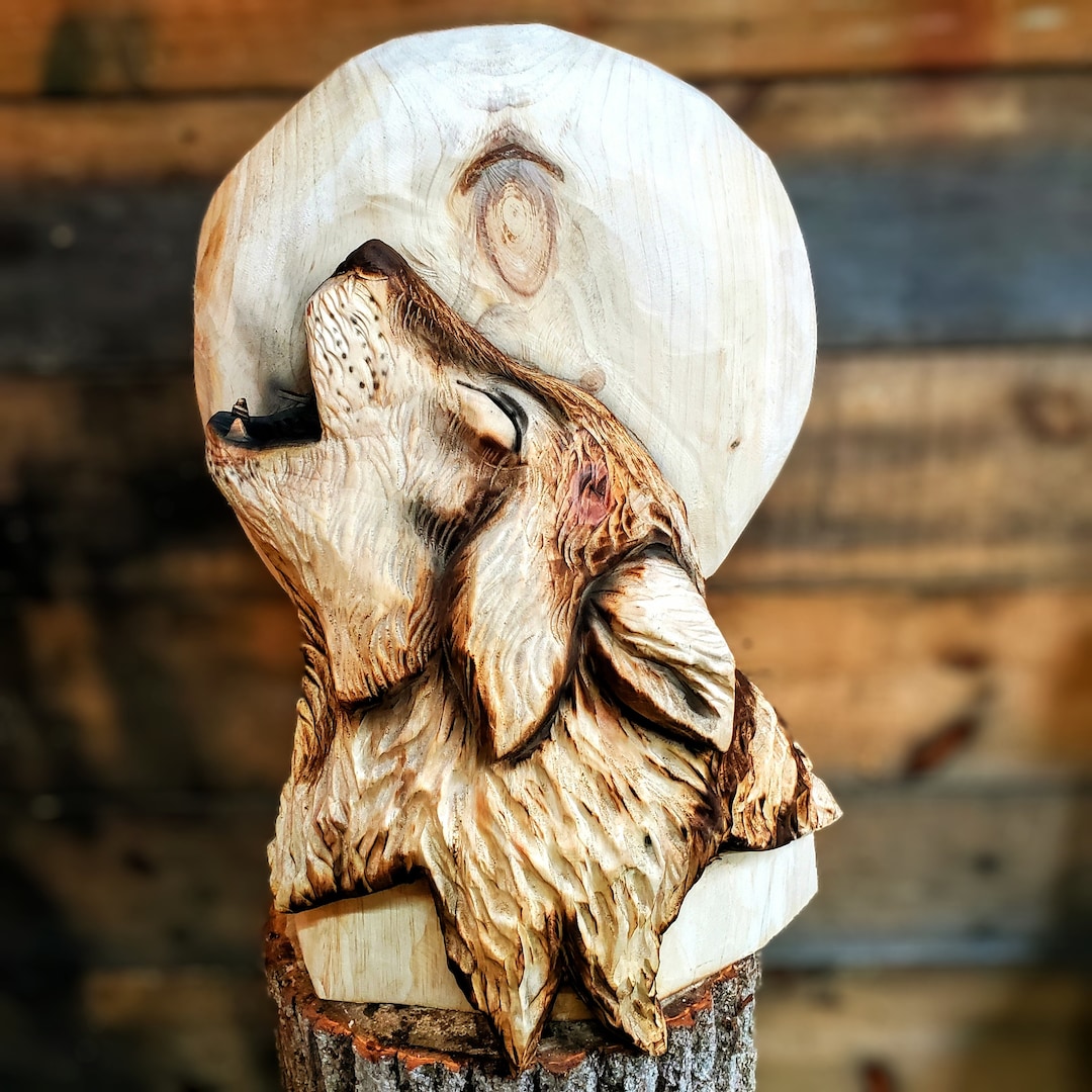 24 Chainsaw Carved Wolf. Wood Wolf Carving. Wood Wolf - Etsy