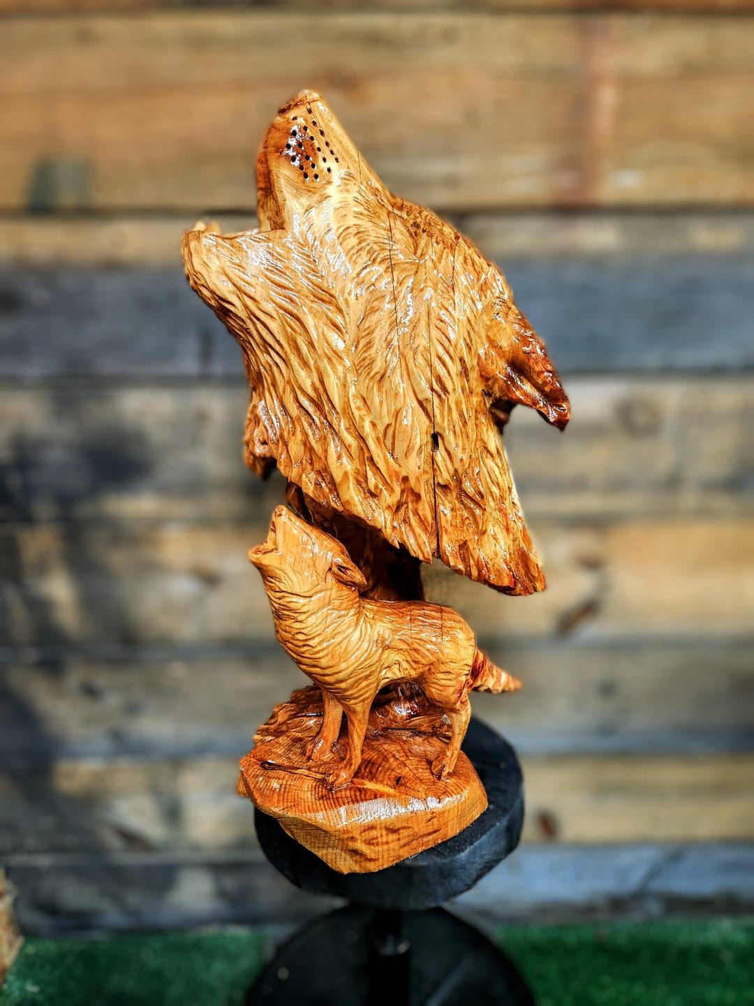 Chainsaw Carved Wolf. Wood Wolf Carving. Wood Wolf Bust. Wooden Wolf ...