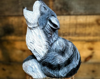 Chainsaw Carved Wolf. Wood Wolf Carving. Wood Wolf Bust. Wooden Wolf ...
