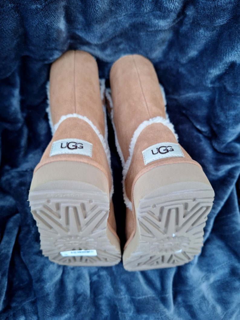 New UGG Classic Short Spill Seam Boots Suede Sheepskin Chestnut Size 5 ...