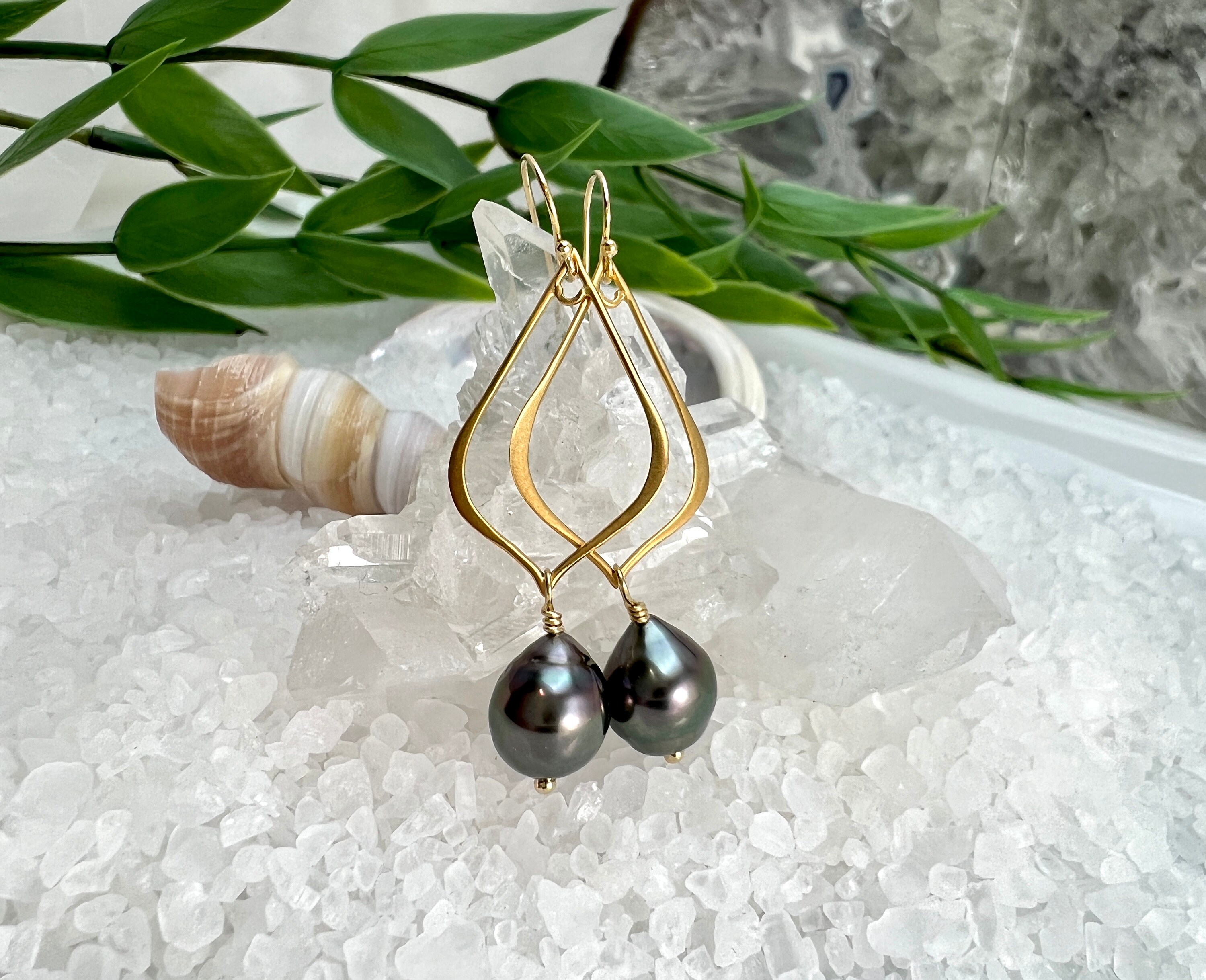 Tahitian pearls earrings store