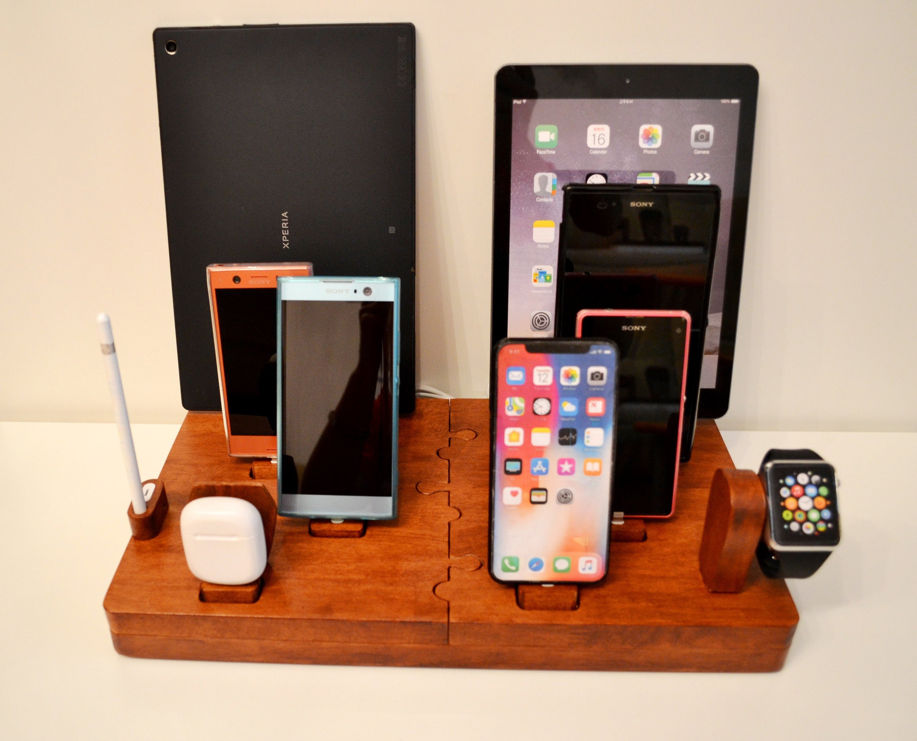 Idoqq FAMILY Multi Device Charging Station Apple Docking | Etsy