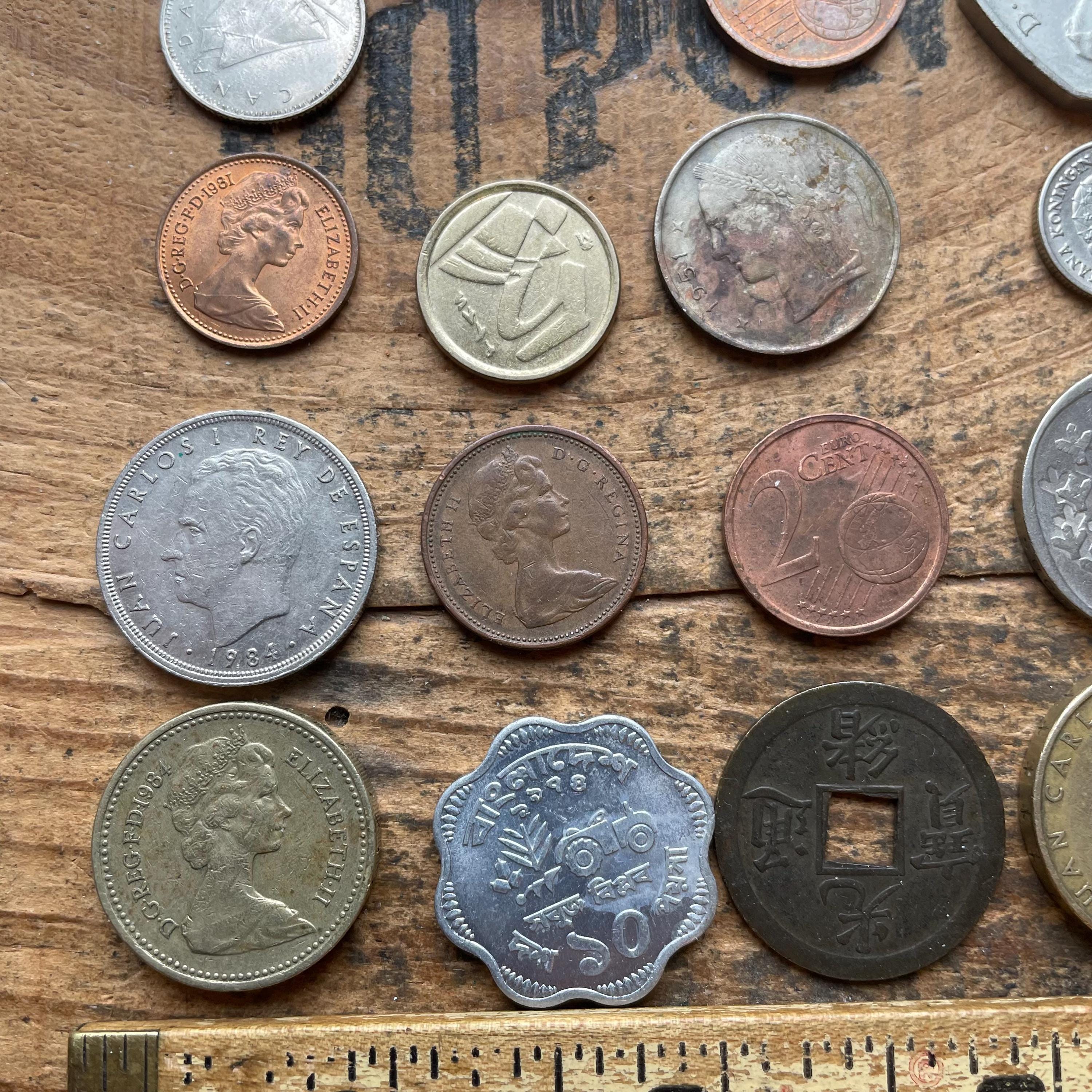 25 Collectable Coins, Canada, Denmark, Europe, England, Spain, Mexico ...