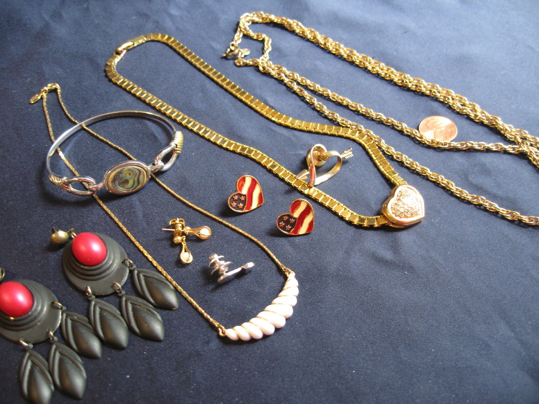 9 Vintage Pieces of AVON Jewelry Lot, Mixed AVON Lot, Destash Lot ...