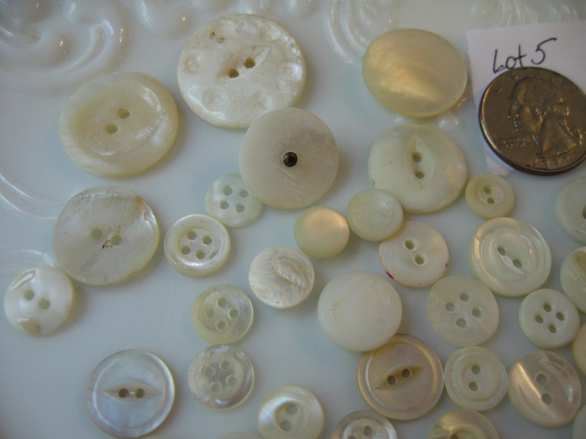 Vintage Mother of Pearl Buttons, Shell Buttons, Crafting Supplies, Lot ...