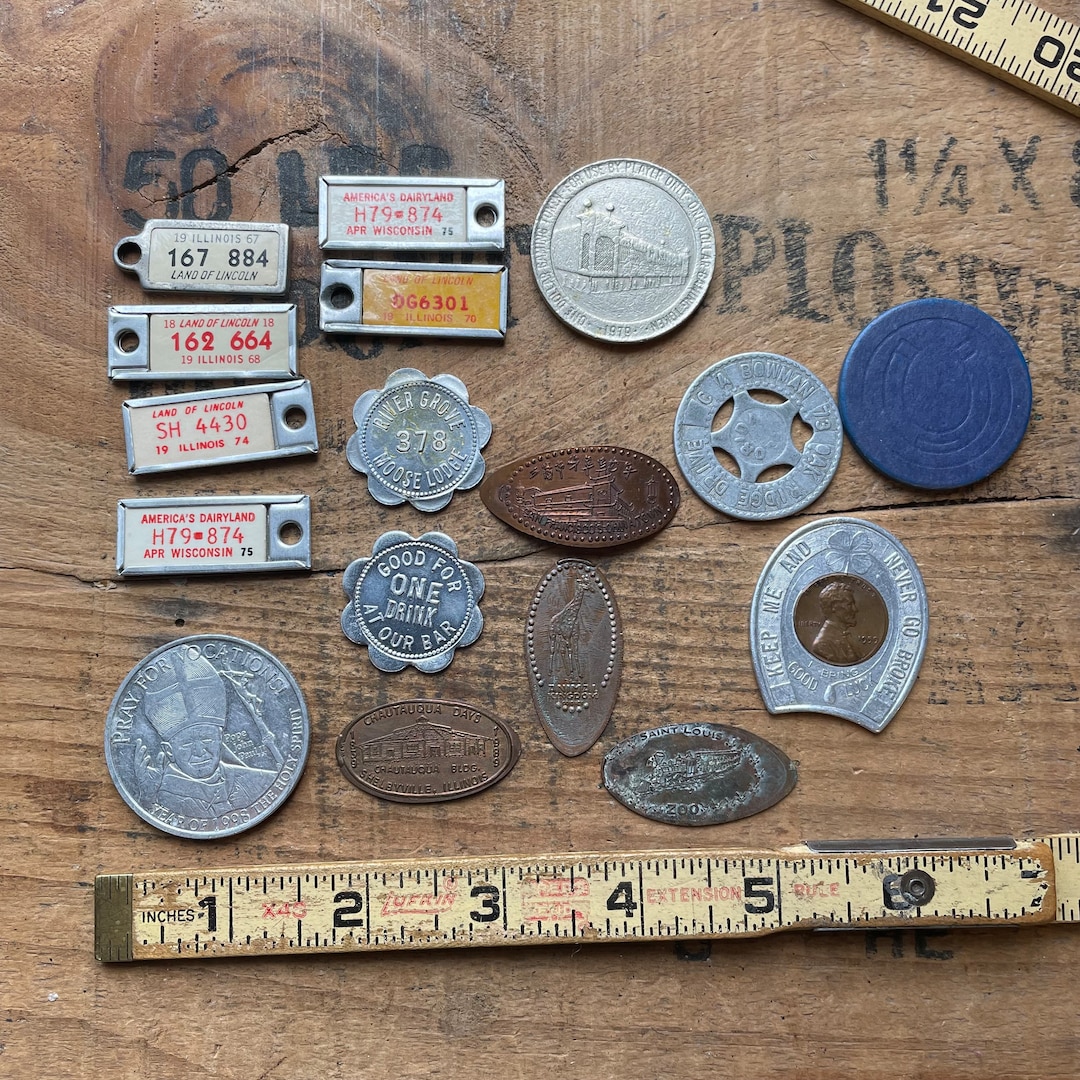 17 Piece, Flattened Amusement Coins, Illinois and Wisconsin License ...