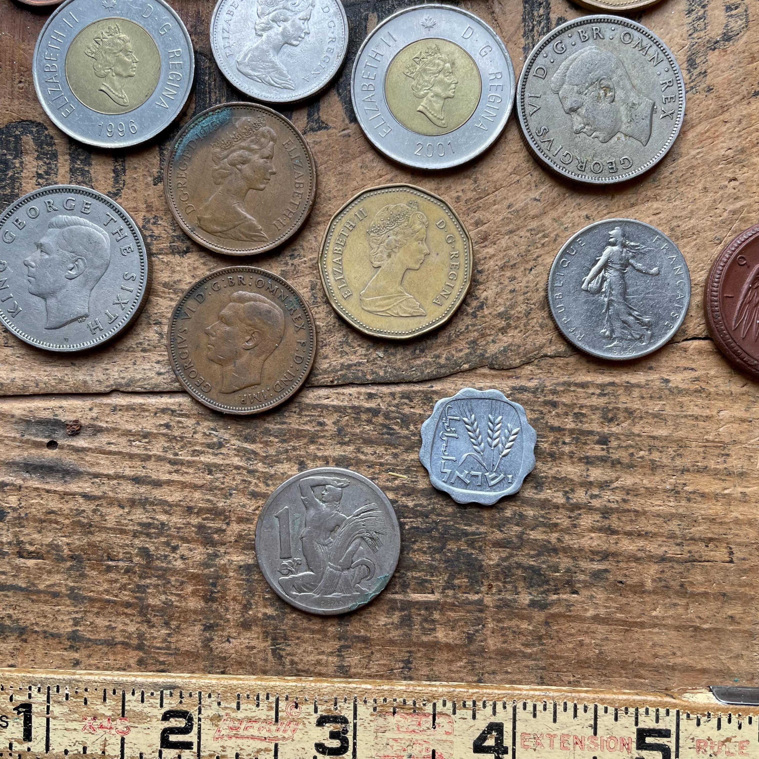 25 Collectable Coins, Canada, Denmark, Europe, England, Spain, Mexico ...