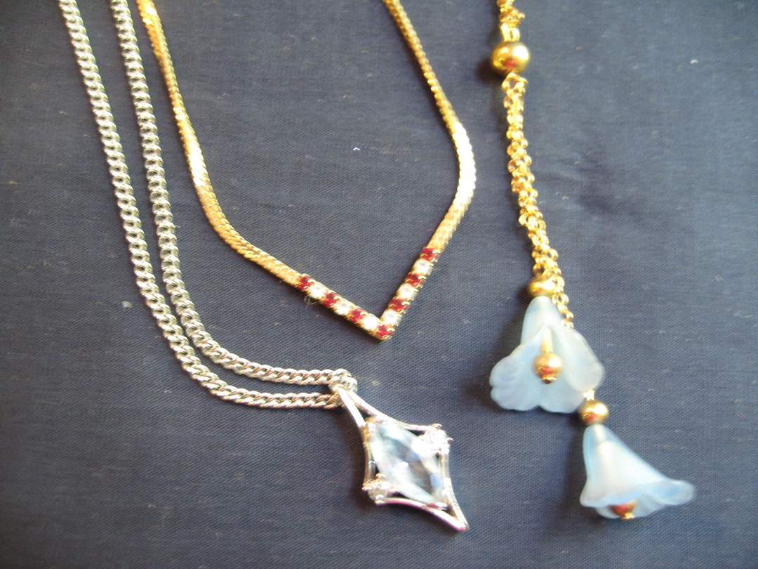 3 Piece Vintage Avon Necklace Lot - Etsy