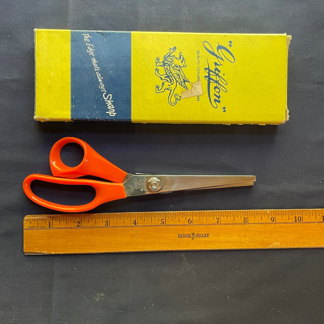 Vintage Griffon Italy Model 9185 Scissors 8" Size Pinking Shears NOS W ...