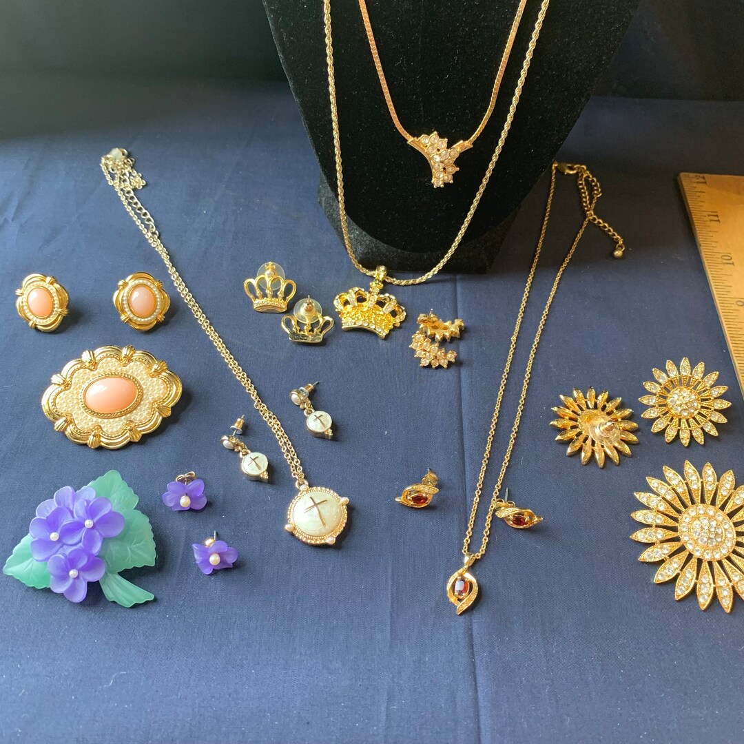 Vintage Lot of Matching Jewelry Sets - Etsy