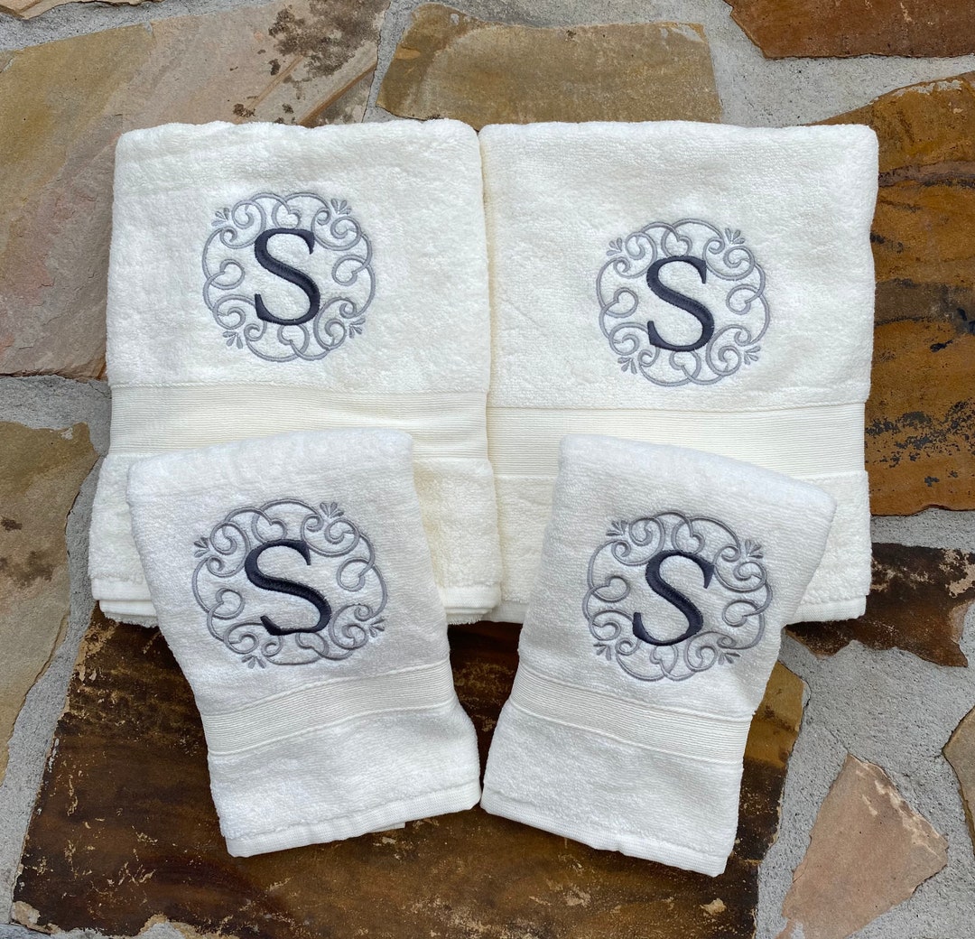 Personalized Towel Set Monogrammed Bath Towels Luxury 8 Piece Towel Set ...