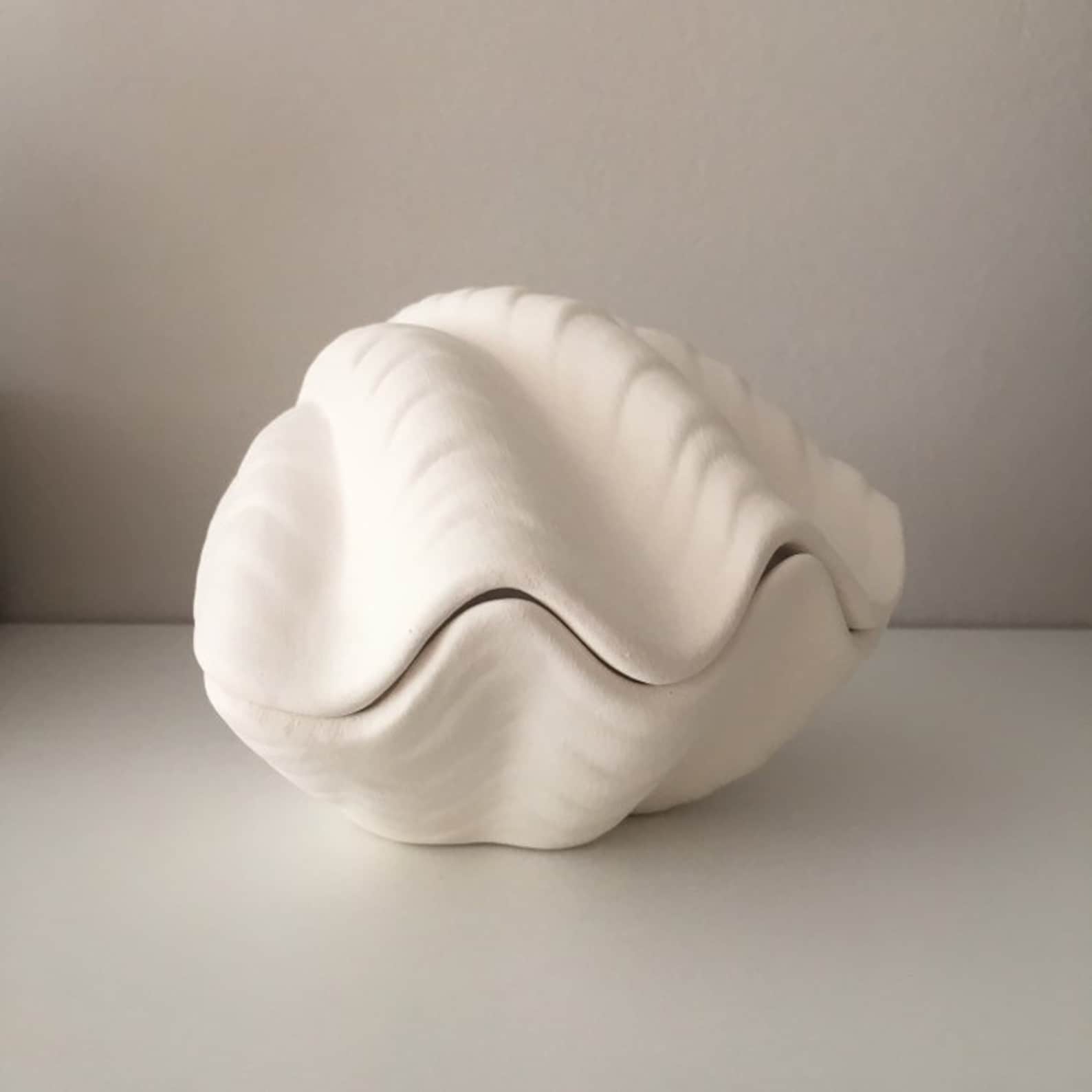 Ceramic Clam Shell Trinket Box, Coastal Beach Decor, Seashell Jewelry ...