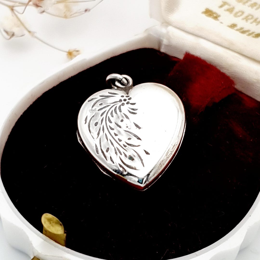 Vintage Swirl Foliate Half Etched Heart Shape Solid 925 Sterling Silver ...