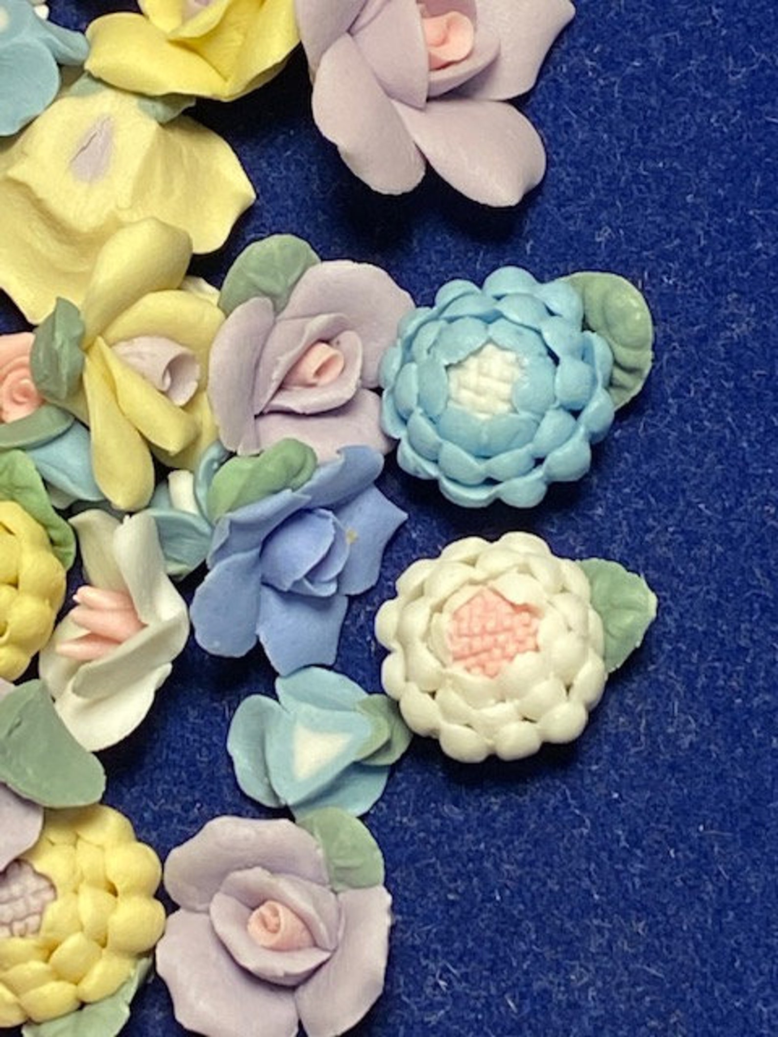 Assorted Porcelain Roses Mixed Colors and Sizes - Etsy