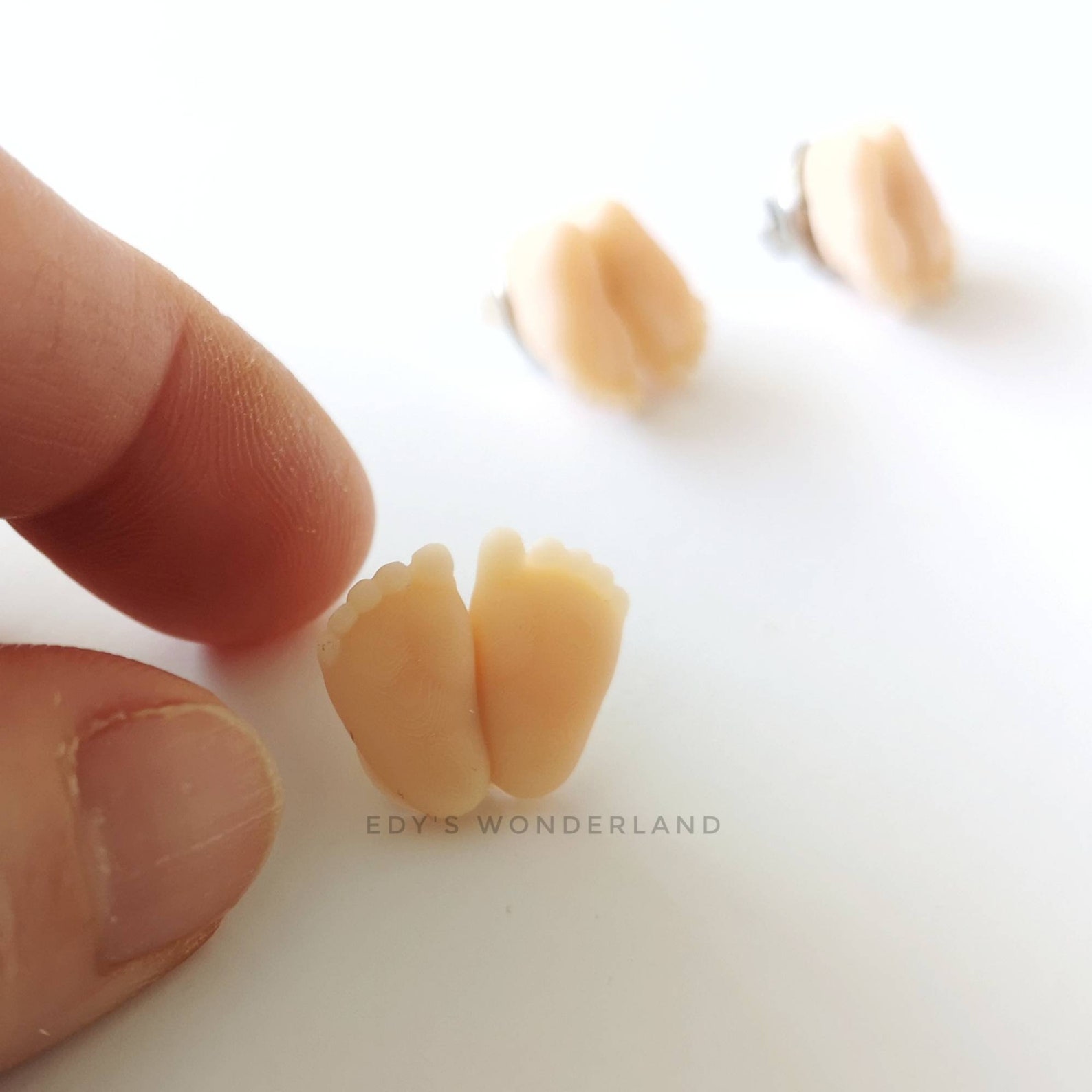 Footprint pin baby feet pinback .NICU pediatric nurse | Etsy