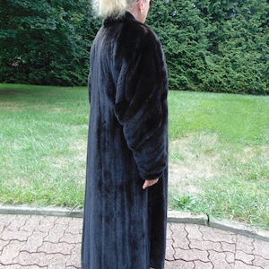Ladies Long Black Mink Fur, Preloved Mink Fur Coat, Unisex Mink Furs ...
