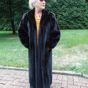 Ladies Long Black Mink Fur, Preloved Mink Fur Coat, Unisex Mink Furs ...