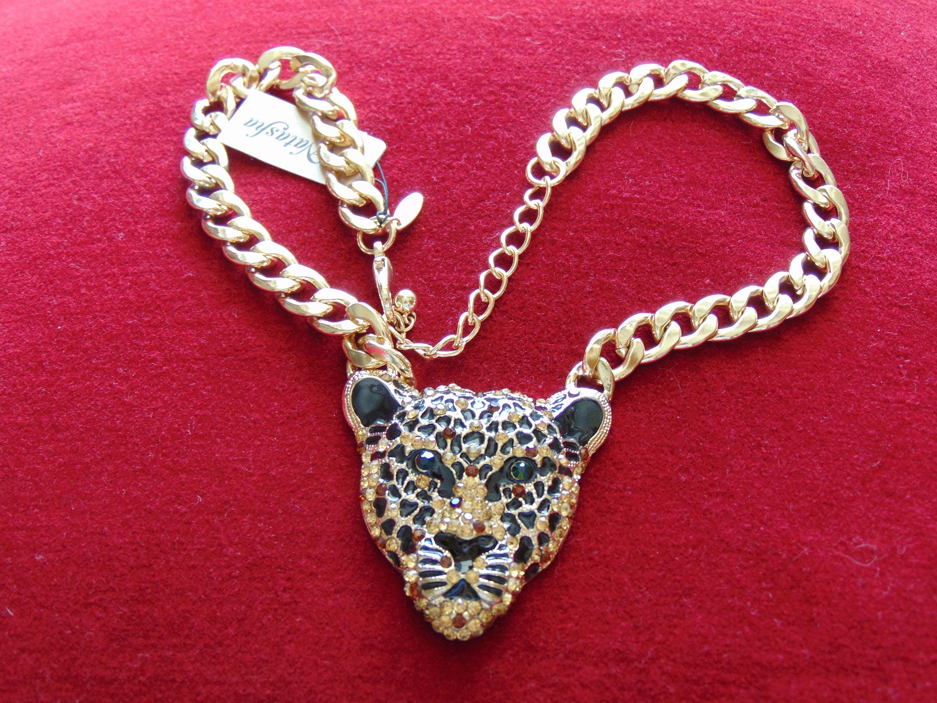 Gucci panther necklace store