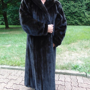 Ladies Long Black Mink Fur, Preloved Mink Fur Coat, Unisex Mink Furs ...