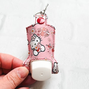 Cartoon White Kitty Inhaler Case Keychain, HK Inhaler Holder Keychain ...