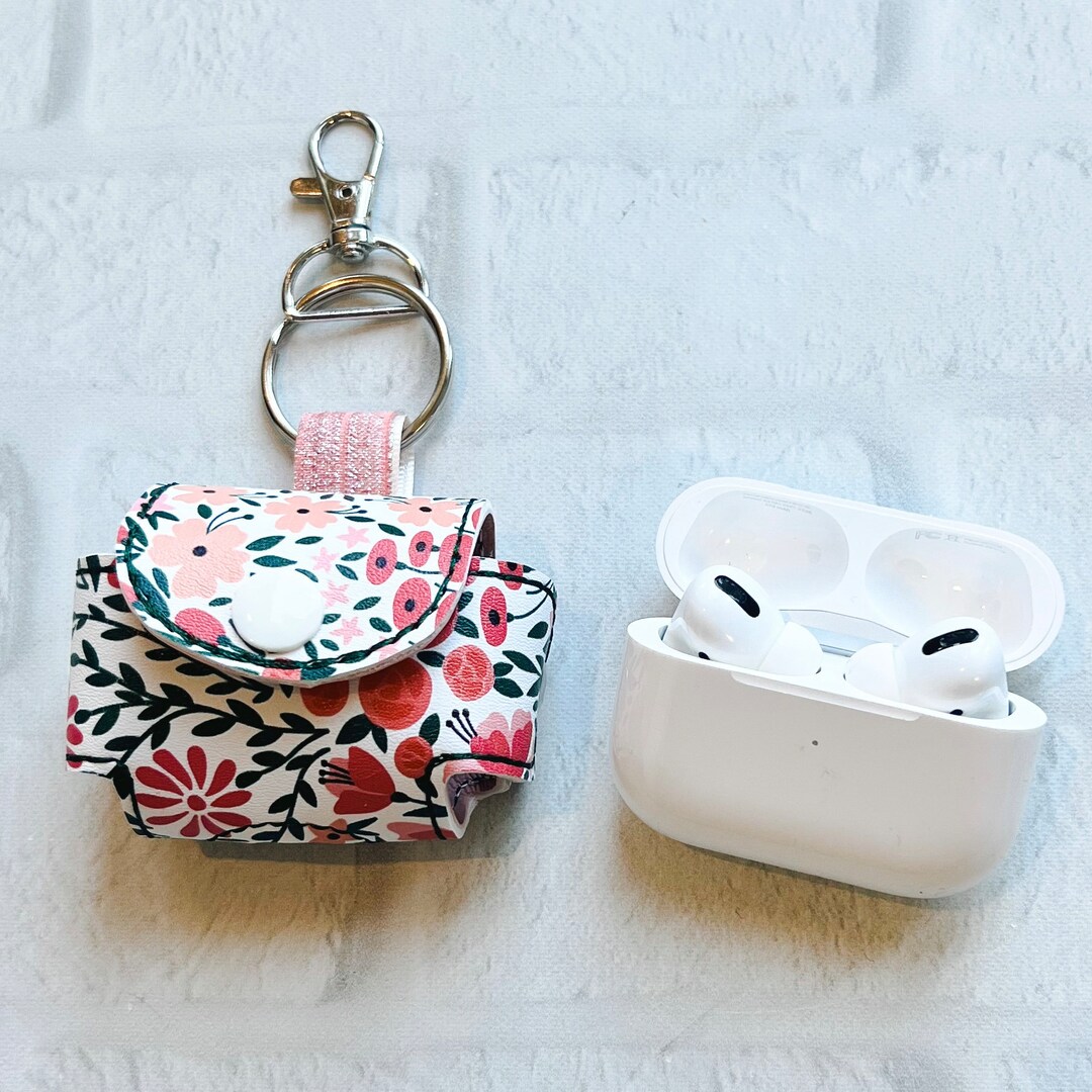 First Blush Floral Vegan Leather Airpods Pro Keychain Case, AirPod Pro ...