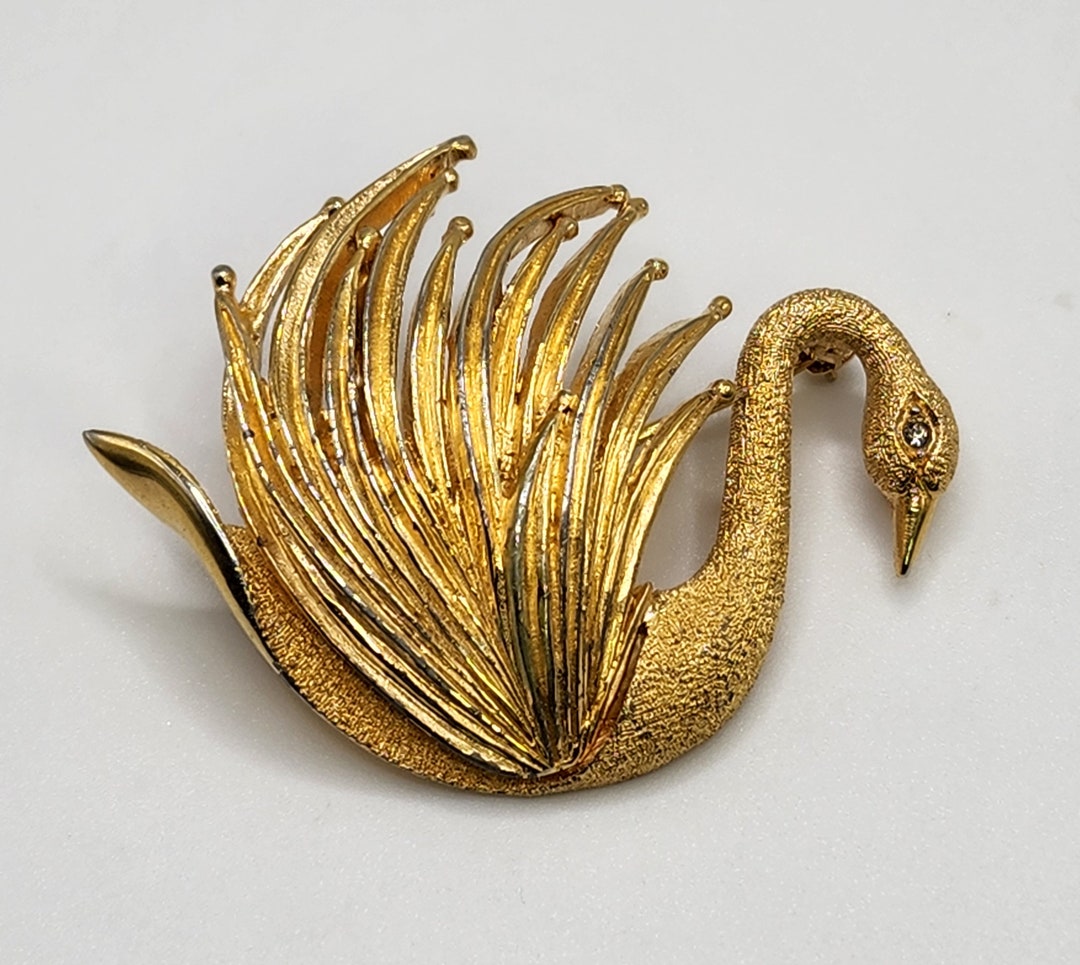 DE NICOLA Golden Swan Brooch Figural Diamanté Crystal Vintage Jewelry ...