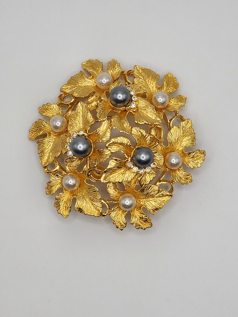 IVANA TRUMP Brooch, Faux Pearl Gold Plated Floral Pin, 1980s Vintage - Etsy