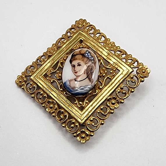 Miriam Haskell Portrait Brooch, Golden Filigree, Vint… - Gem
