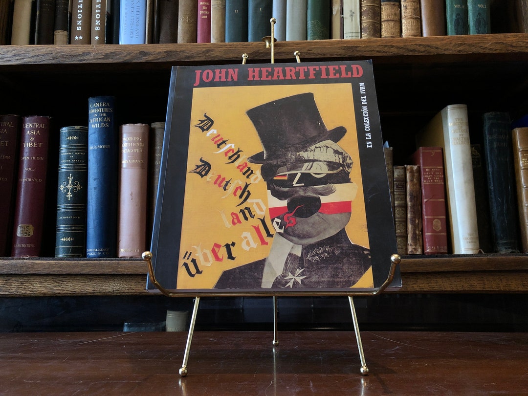 2001, John Heartfield- En La Coleccion Del Ivam, Von David Evans, Text ...